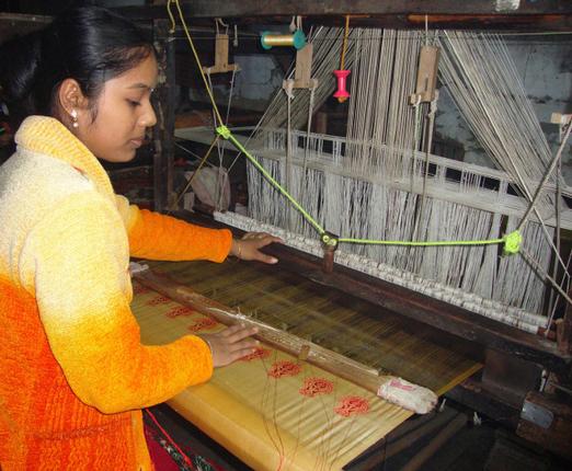 Handicrafts & Handlooms of Assam – Kaziranga National Park and Tiger ...